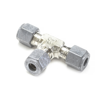 FITTING,UNION TEE,1/4 TUBE COMP | Spray Equipment & Service Center